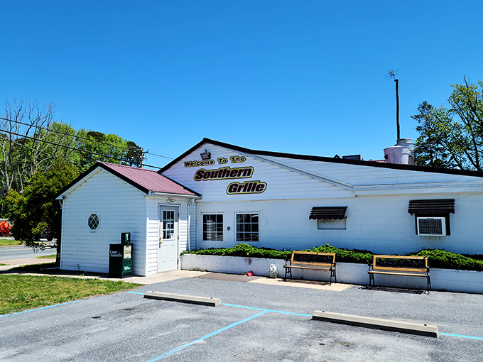 The unassuming exterior of Southern Grille, like finding a treasure chest disguised as a shoebox. Good food doesn't need fancy architecture.