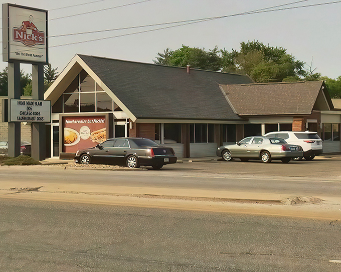The unassuming exterior of Nick's Chili Parlor stands like a culinary lighthouse on Indianapolis streets, promising comfort food treasures within its modest brick walls.