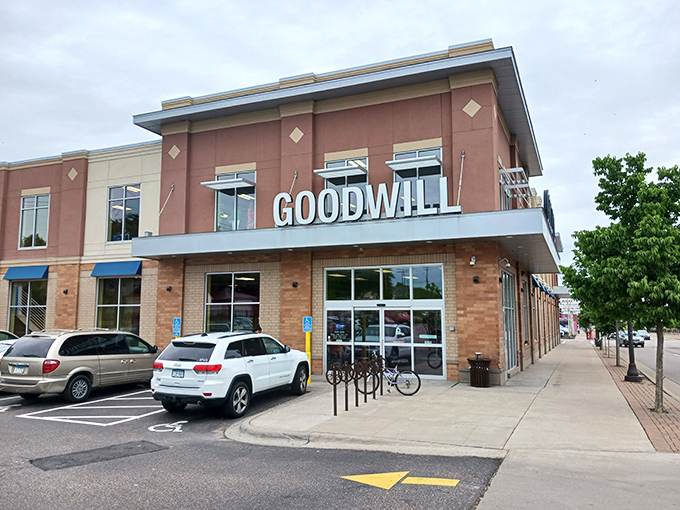 The modern fa&ccedil;ade of Goodwill St. Paul welcomes bargain hunters with its clean lines and ample parking&mdash;thrift store treasure hunting has never looked so inviting.