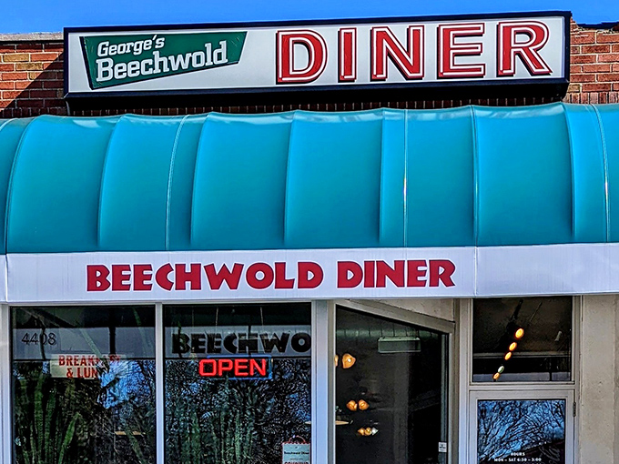 The classic red and turquoise exterior isn't just retro-cool &ndash; it's a time portal to when conversation trumped cell phones and calories didn't count.