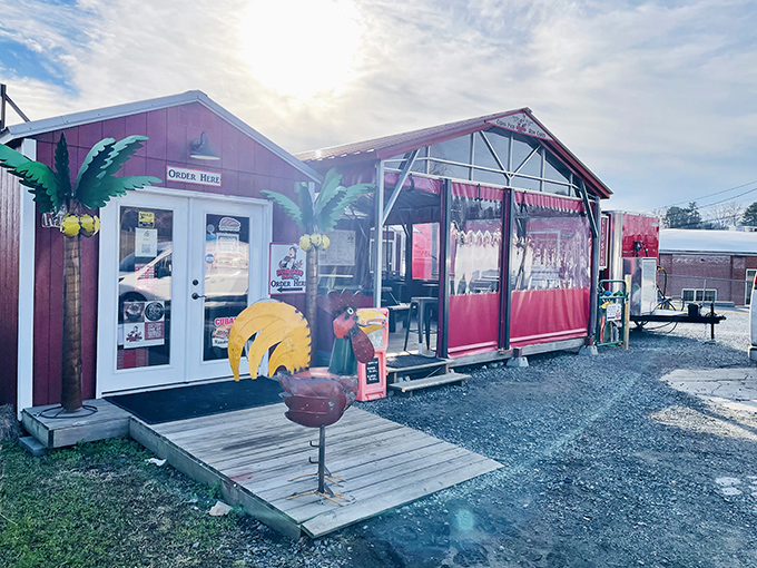 Those palm tree decorations aren't fooling anyone &ndash; you're still in Georgia, but your taste buds are about to vacation in Havana.