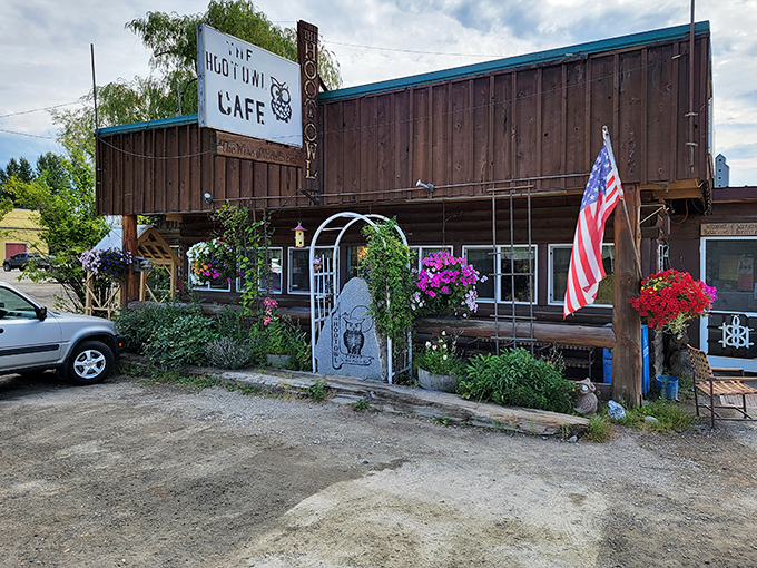The Hoot Owl's rustic wooden exterior isn't trying to impress you&mdash;it's too busy perfecting breakfast magic inside.