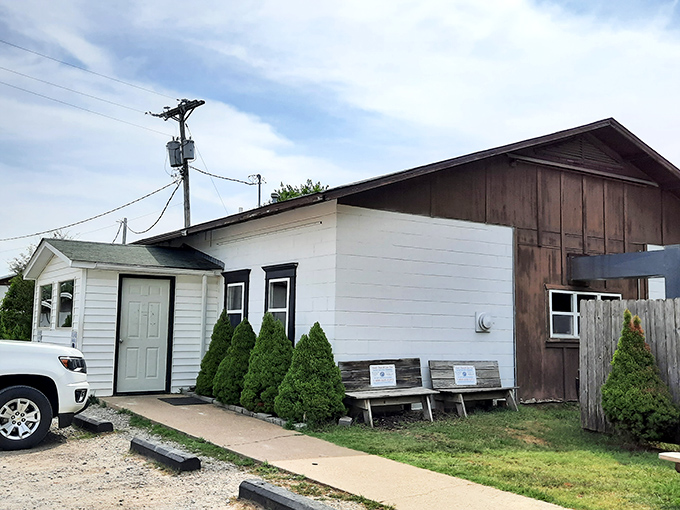 The unassuming exterior of Brenda's Cafe proves once again that culinary treasures often hide in plain sight, waiting for hungry explorers to discover them.