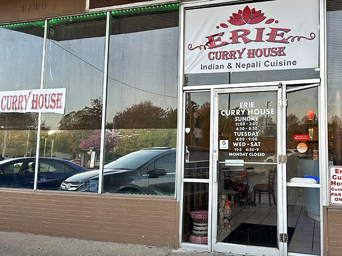 The unassuming storefront of Erie Curry House proves once again that culinary treasures often hide behind the most modest facades.