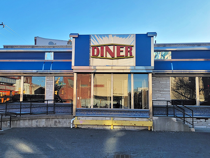 Same exterior, different day &ndash; this timeless diner silhouette has welcomed hungry Philadelphians through sunshine and snowstorms for generations.