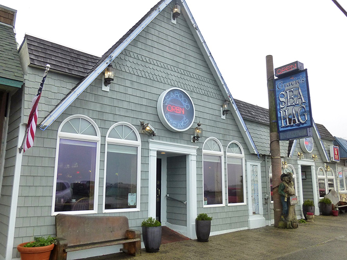 A slice of coastal Americana where the neon "OPEN" sign might as well read "PARADISE" for chowder enthusiasts making their pilgrimage to flavor country.