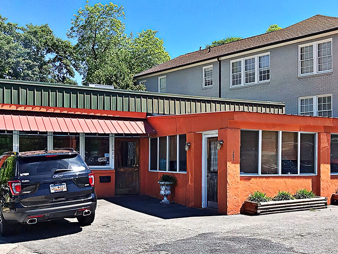 The unassuming orange exterior might not scream "culinary destination," but that's exactly how the best food discoveries happen. Treasure awaits inside.