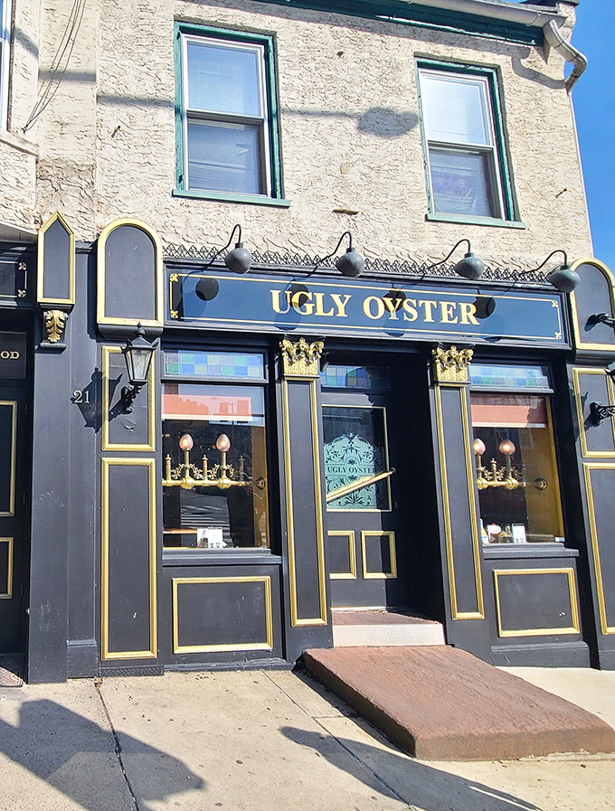 That black and gold exterior isn't just eye-catching—it's basically a lighthouse for landlocked seafood lovers navigating downtown Reading.
