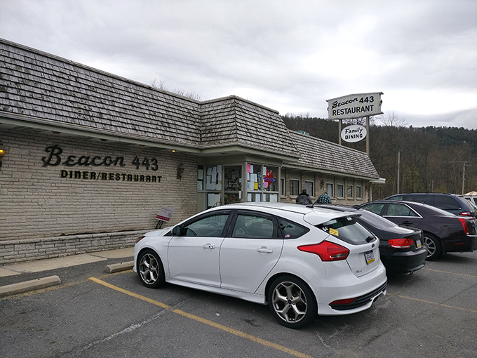 The classic roadside charm of Beacon 443 beckons hungry travelers like a lighthouse for breakfast lovers. This unassuming brick diner has been filling Pennsylvania bellies for generations.