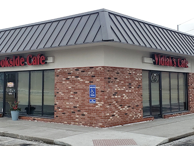 The corner brick building that houses Vidlak's Brookside Café doesn't need flashy gimmicks – it's been letting its pancakes do the talking for years.