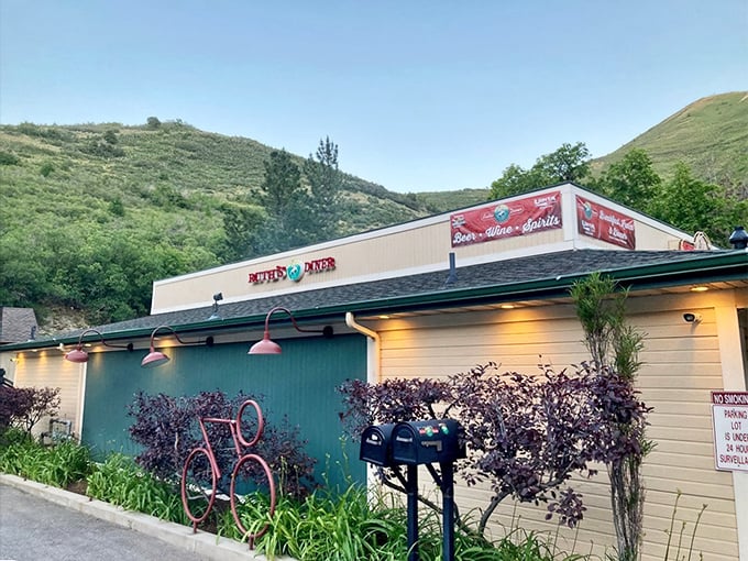 That vintage trolley car isn't just for show &ndash; it's where canyon dreams and comfort food collide.