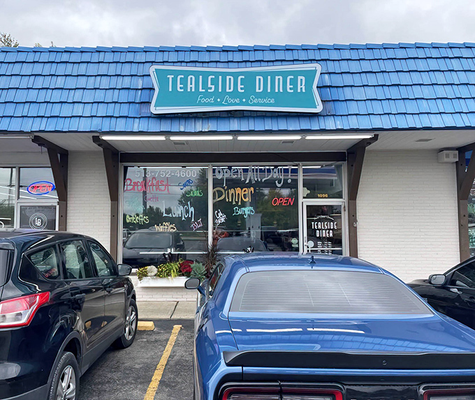 The iconic turquoise roof of Tealside Diner stands out like a beacon for breakfast lovers cruising through Batavia. Food + Love + Service indeed!