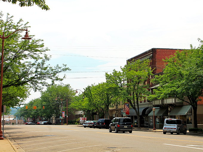 Downtown Dover greets visitors with tree-lined streets and historic brick buildings that whisper stories of simpler times&mdash;small-town America at its most authentic.