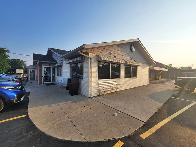 The unassuming exterior of Pataskala's Nutcracker Family Restaurant proves once again that culinary treasures often hide in plain sight.