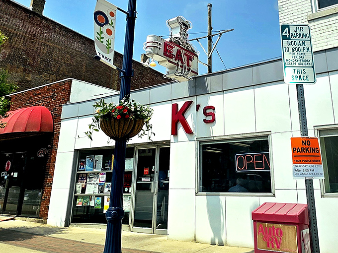 That vintage "EAT" sign towering over Main Street isn't suggesting&mdash;it's demanding, and you should absolutely obey.