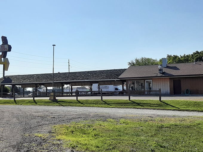 This unassuming roadside haven has been serving up nostalgic Americana for decades. No fancy frills, just honest-to-goodness food that satisfies the soul.