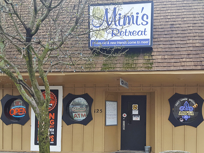 As evening falls, Mimi's illuminated sign becomes a beacon for prime rib enthusiasts. Those string lights aren't just decoration&mdash;they're a runway guiding you to flavor town.