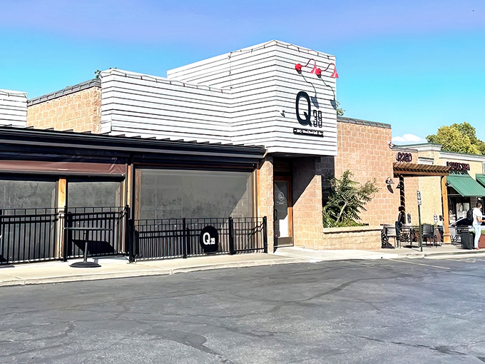 Q39's sleek fa&ccedil;ade might fool you into thinking it's just another restaurant, until that first heavenly whiff of hickory smoke hits your nostrils.