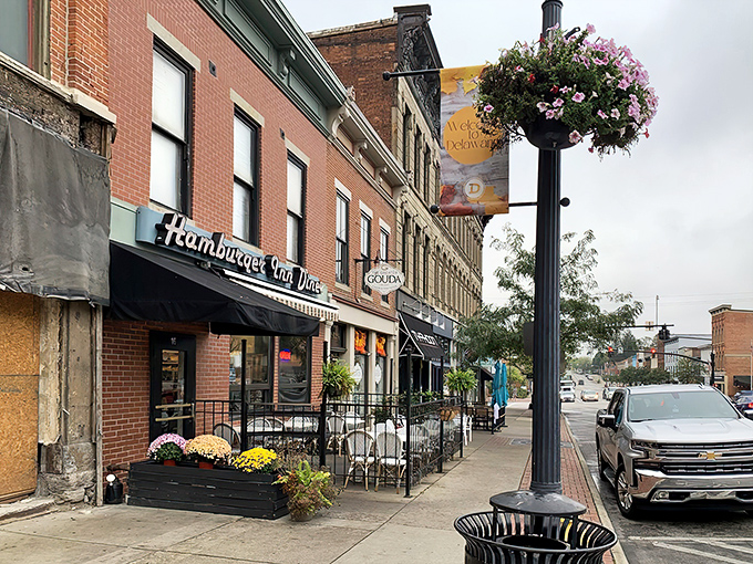 Downtown Delaware's streetscape wouldn't be complete without this charming diner, where flower boxes and striped awnings promise comfort inside.