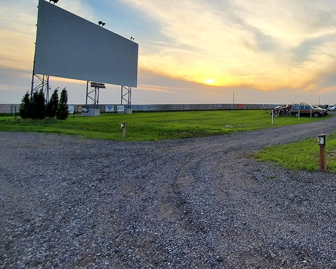 The blank canvas awaits its Hollywood heroes as the sun dips below the horizon, promising an evening of escape just minutes from Omaha.
