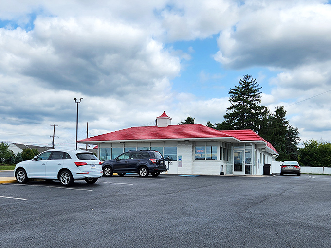 Americana at its finest&mdash;Speck's white building with its cherry-red roof promises comfort food that transcends trends and fads.