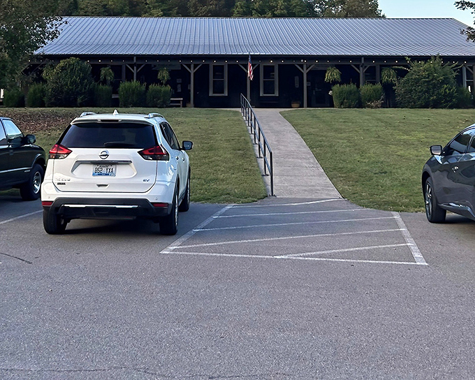 As evening settles over Clarksville, the Catfish House transforms from humble roadside stop to beacon of Southern comfort &ndash; no password required.