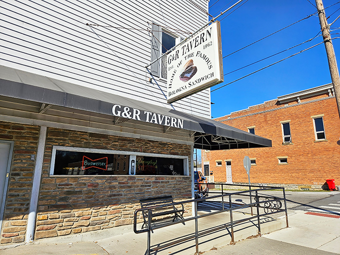 The unassuming exterior of G&R Tavern in Waldo, Ohio, where culinary legends are born and bologna gets the respect it deserves.
