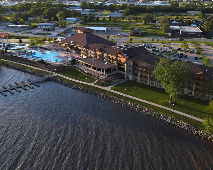 King's Pointe Resort hugs the shoreline, offering lakefront luxury without the ocean-sized price tags or attitude.