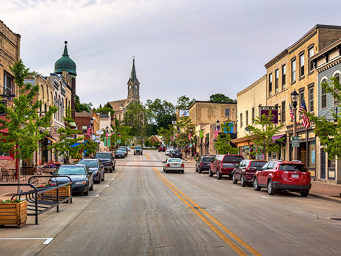 Downtown Port Washington offers that perfect small-town tableau &ndash; historic architecture, American flags fluttering, and not a chain store in sight.