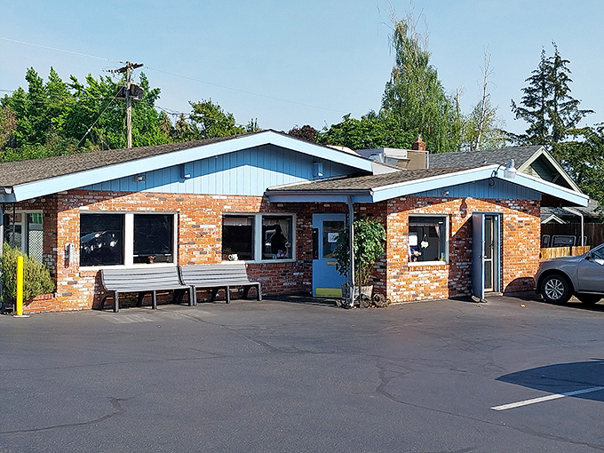 The unassuming brick exterior of Sybil's Omelettes in Salem hides a breakfast paradise that locals have treasured for years.