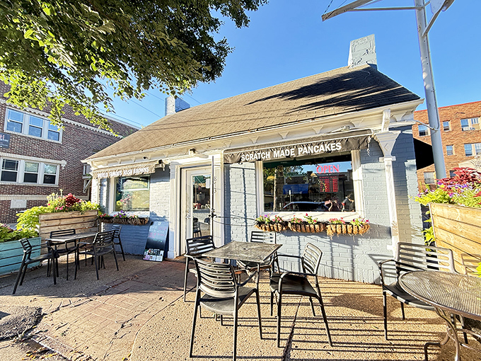 This charming Minneapolis breakfast haven proves that the best culinary treasures often hide behind unassuming facades.