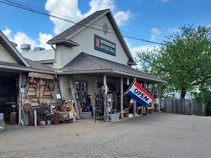 The unassuming exterior of Walnut Creek Antique Mall belies the wonderland within &mdash; step inside, and you&rsquo;ll find treasures that rise far above expectations.
