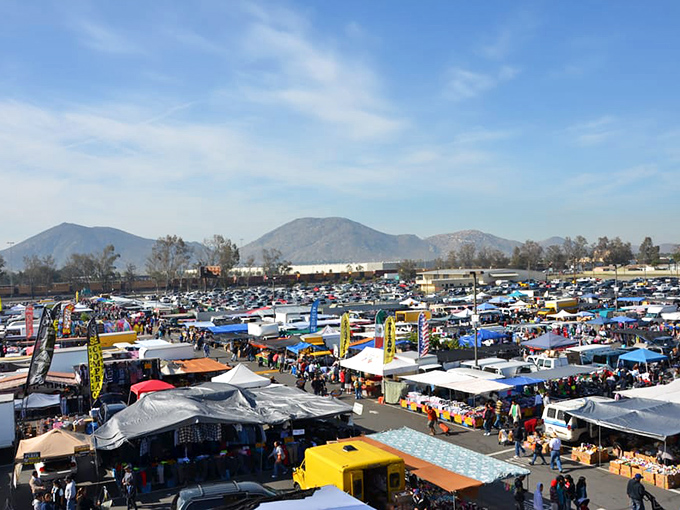 The ultimate treasure hunter's paradise stretches to the horizon, with San Bernardino mountains providing a majestic backdrop to this bargain-seeker's wonderland.