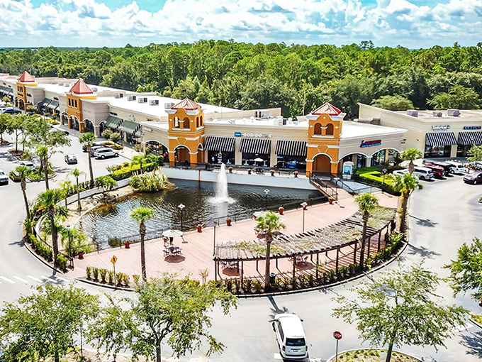 The Spanish-inspired architecture creates a shopping oasis complete with palm trees and fountains&mdash;retail therapy with a Mediterranean flair.