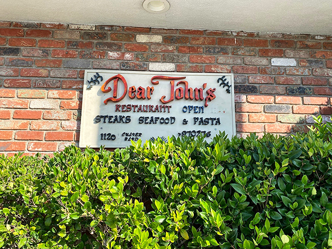 This Culver City hideaway looks like where Don Draper would've closed deals over three-martini lunches.