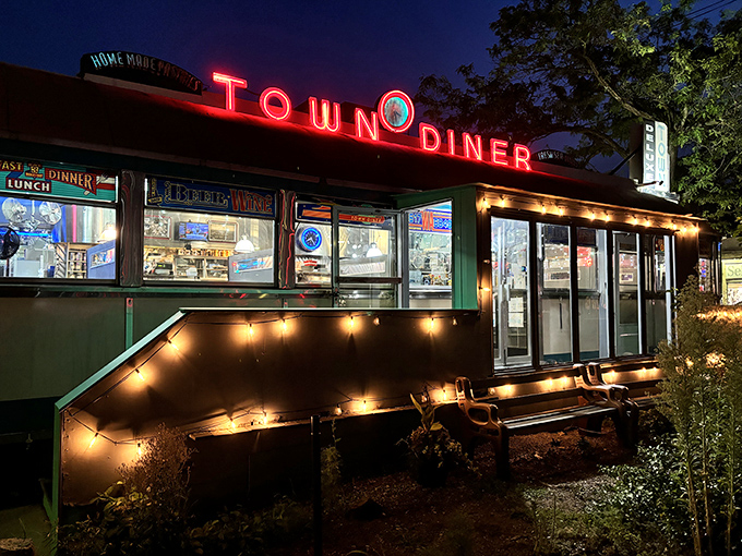 Step right up to this gleaming fortress of chrome where breakfast dreams come true daily.
