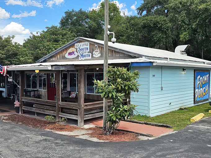 A blue-sided slice of Americana where "Put a Little South in Your Mouth" isn't just a slogan&mdash;it's a delicious promise kept daily.