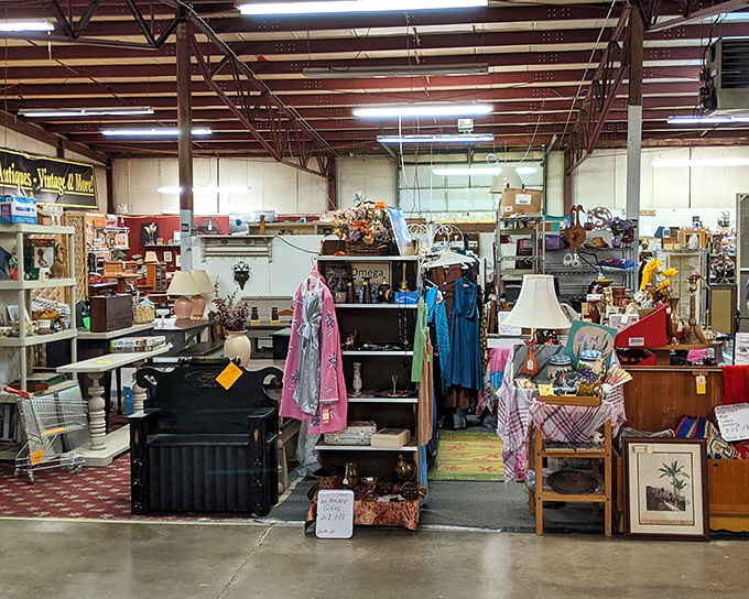 Welcome to treasure hunter paradise! Aisles of possibility stretch before you at the Rt. 340 Harpers Ferry Flea Market, where yesterday's memories await tomorrow's homes.