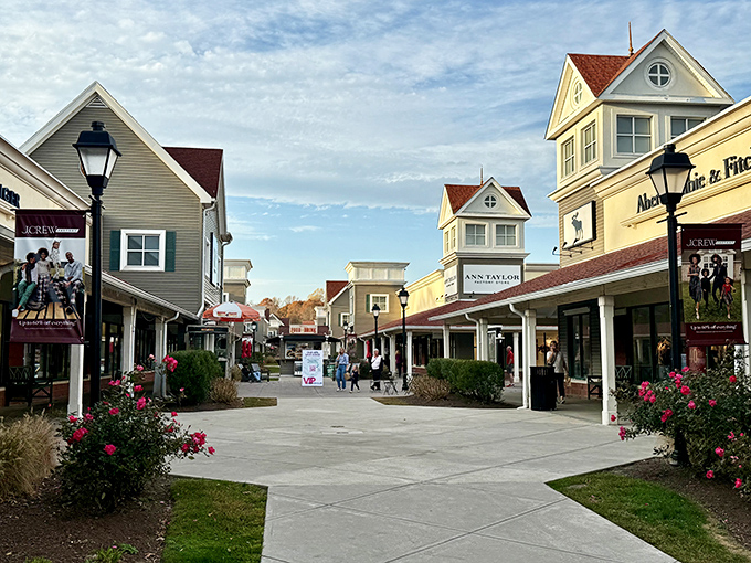The New England charm is real! Clinton Premium Outlets' colonial-inspired architecture transforms bargain hunting into a quaint village shopping experience.