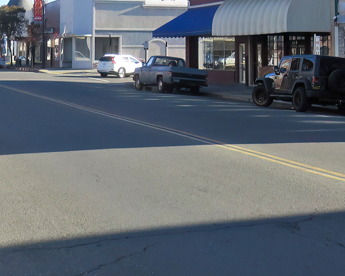 Main Street simplicity at its finest. Red Bluff's downtown invites you to slow down and remember when shopping wasn't a competitive sport.