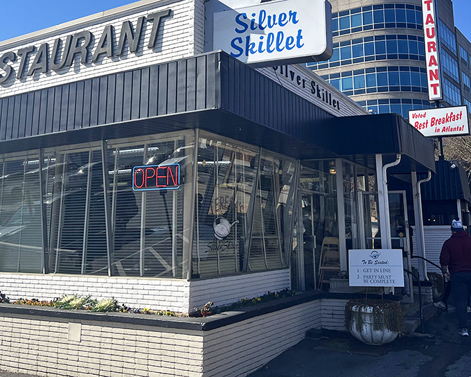 The Silver Skillet’s chrome-trimmed facade and neon glow feel like a postcard from the past—proof that good food and character never go out of style.