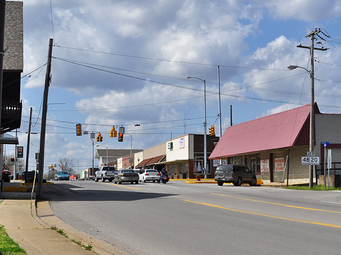 Downtown Hohenwald captures that perfect small-town Tennessee vibe &ndash; where traffic jams involve three cars and everyone knows which stoplight is "the" stoplight.