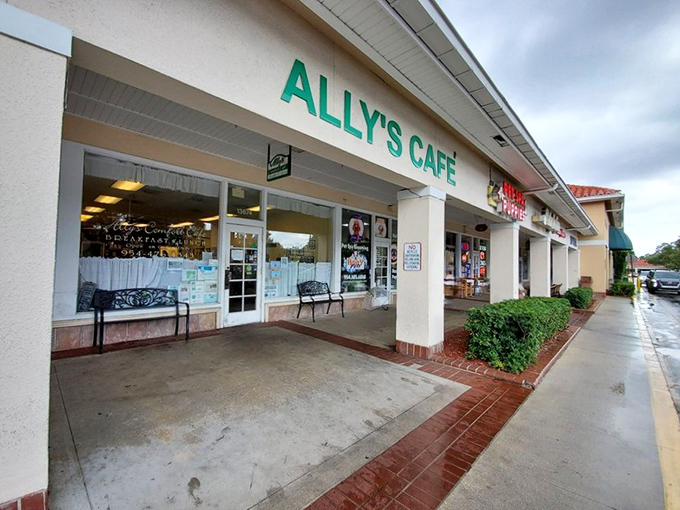 The green lettering against cream-colored stucco isn't trying to impress anyone&mdash;it's too busy promising honest-to-goodness comfort food inside.