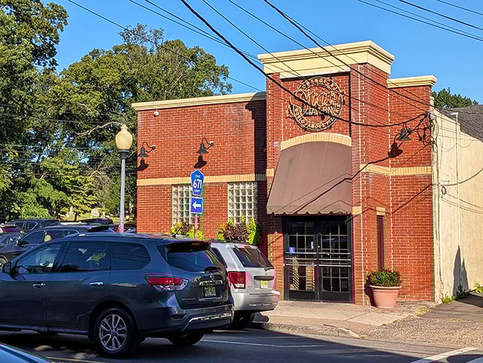 Where pizza dreams come true &ndash; Star Tavern's modest exterior hides culinary treasures that have kept New Jerseyans coming back for generations.