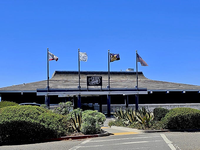 Four flags stand sentinel over this nautical treasure, as if announcing to Berkeley: "Abandon your diet, all ye who enter here."