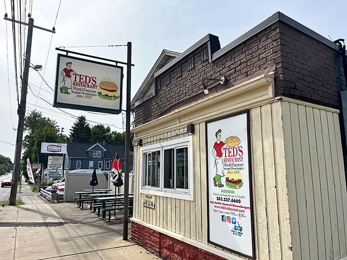Ted's Restaurant isn't trying to win architectural awards&mdash;it's too busy perfecting the art of steamed cheeseburger perfection.