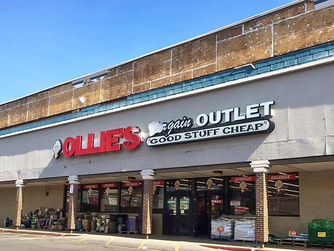 Another location, same unmistakable promise. The "Good Stuff Cheap" motto isn't just marketing&mdash;it's practically carved into the building's DNA.