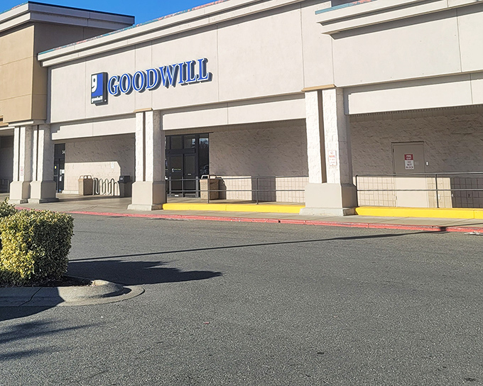 The unassuming exterior of treasure-hunting headquarters. Behind these walls, retail therapy meets archaeological expedition in the most affordable way possible.