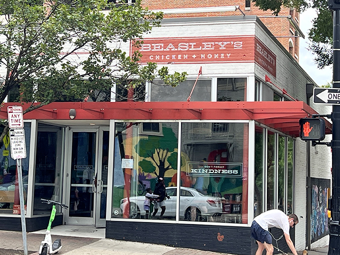 Corner location, vintage signage, and that signature red trim&mdash;Beasley's doesn't need flashy gimmicks when the chicken speaks for itself.