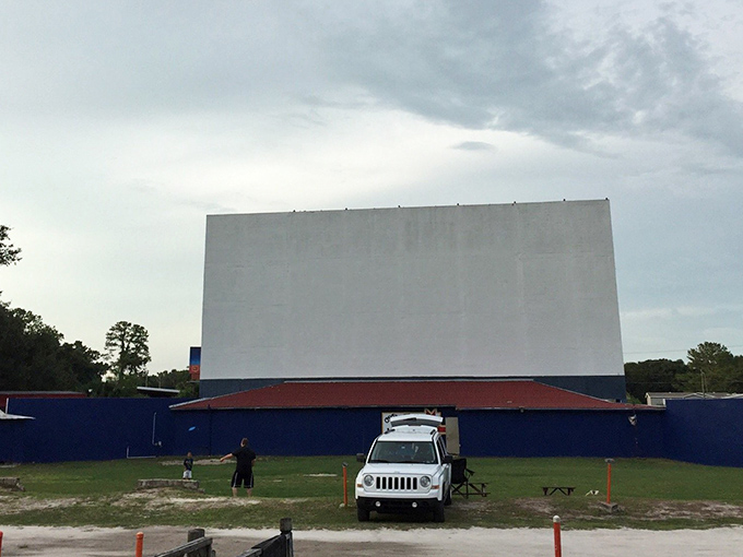 That magnificent screen towers over Ocala like a beacon calling all movie lovers home for the night.